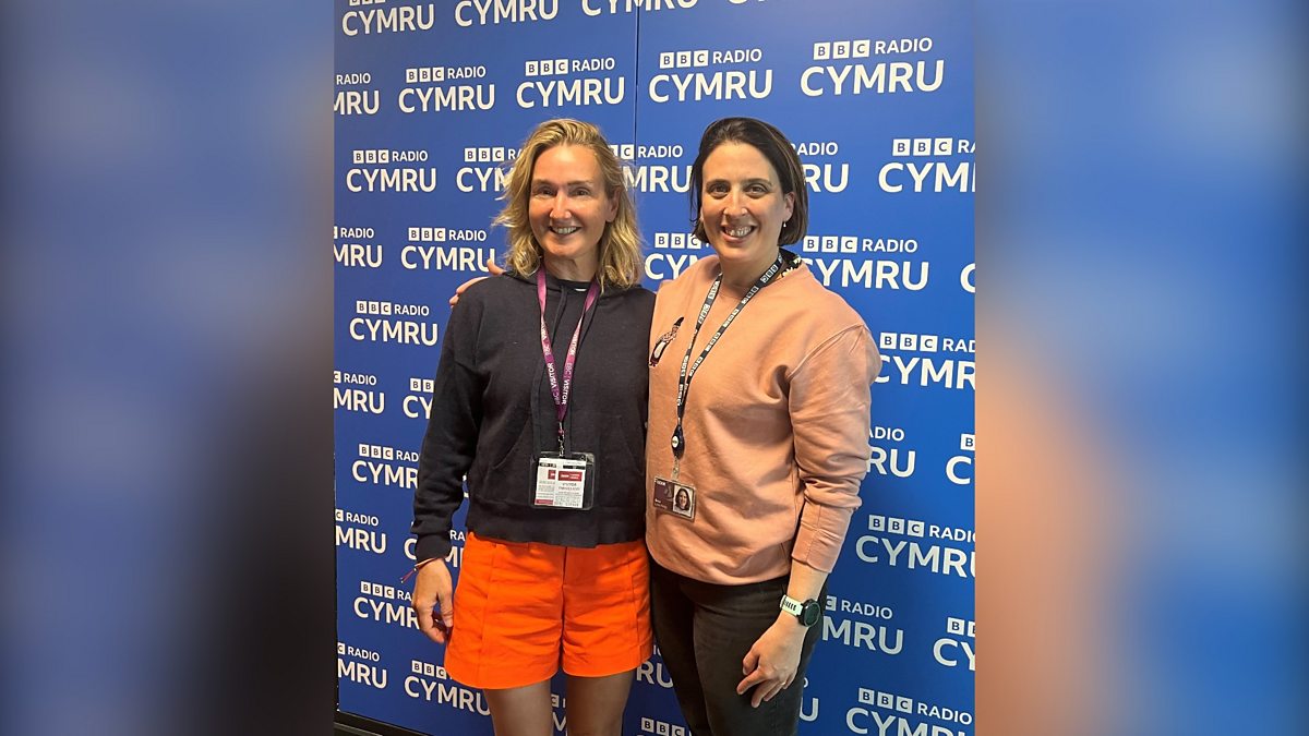 BBC Radio Cymru - Ar Blât, Ar Blât, Lowri Morgan