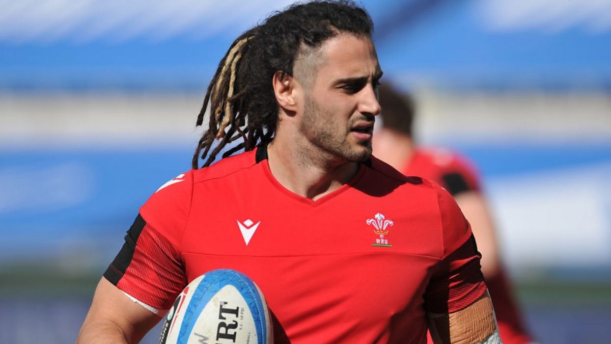 BBC Radio Wales - Scrum V, S5 E42: 'We've come out here to get 3 wins'