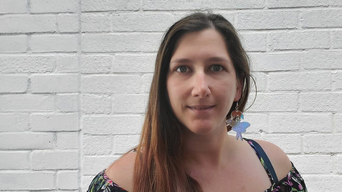 BBC Radio Berkshire - Andrew Peach, This woman doesn't want to move ...