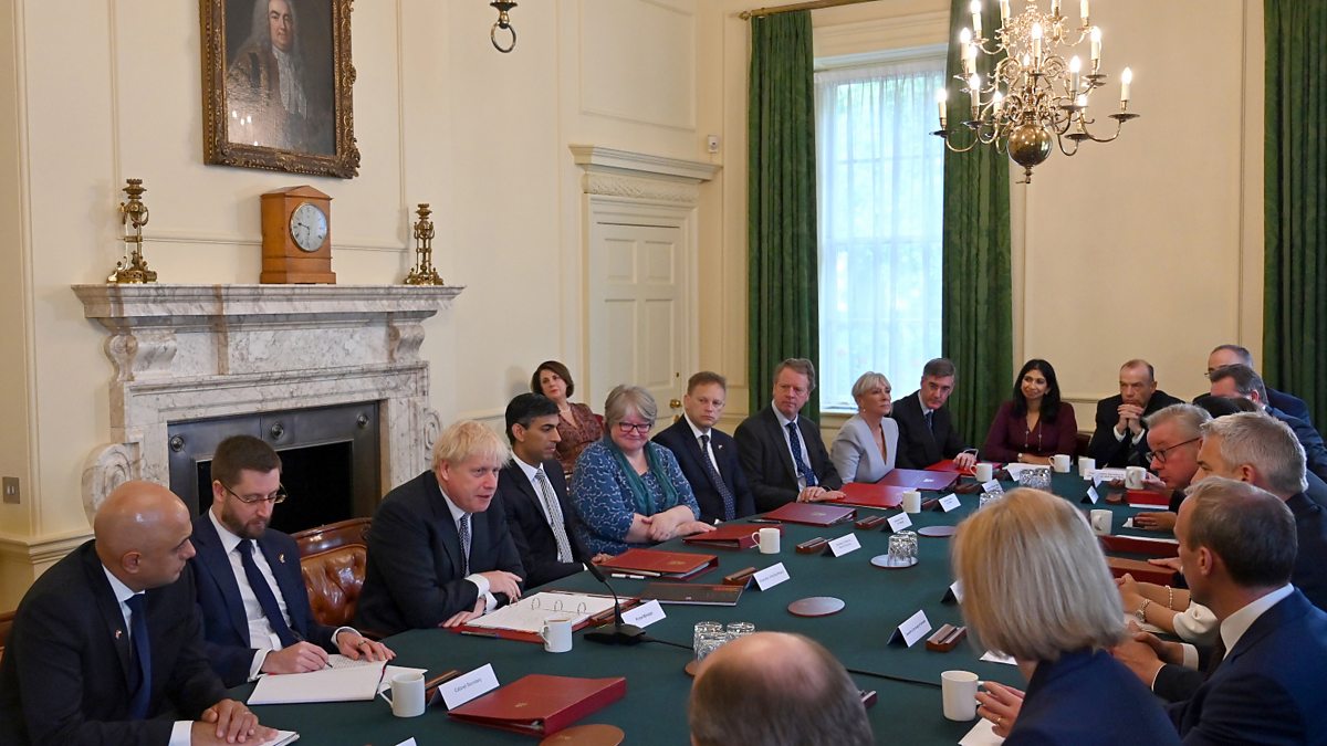 BBC World Service - Newsday, Two senior UK cabinet ministers resign