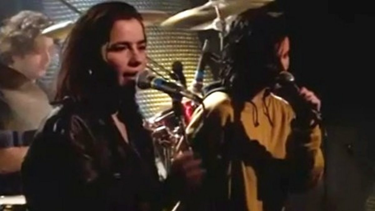 BBC Radio Cymru - Rhys Mwyn, Y Gwefrau, Y Gwefrau