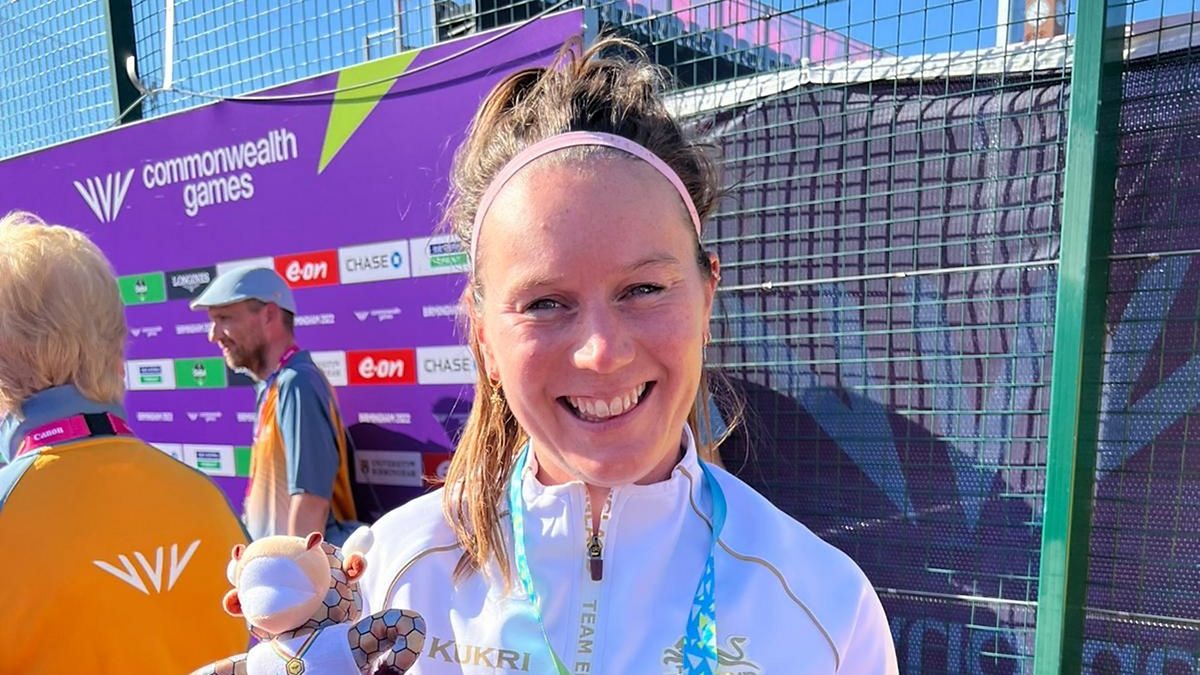 BBC Radio WM - BBC Radio WM Sport, Laura Unsworth wins hockey gold ...