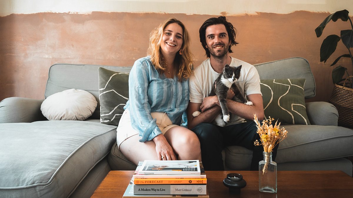 BBC Radio Solent - Lou Hannan, 16/08/2022, New Shoots - Sammy Murphy discusses Pier Journal, her ...