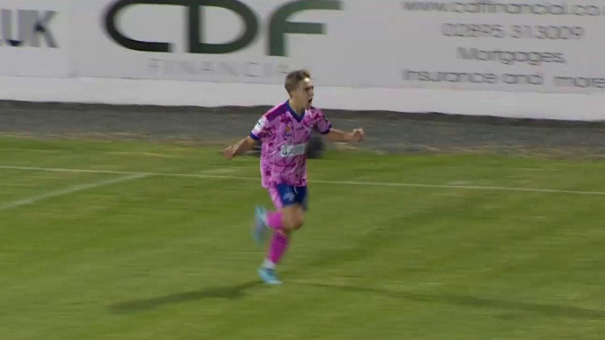 BBC News - Northern Ireland, Watch: Teelan completes rout for Newry