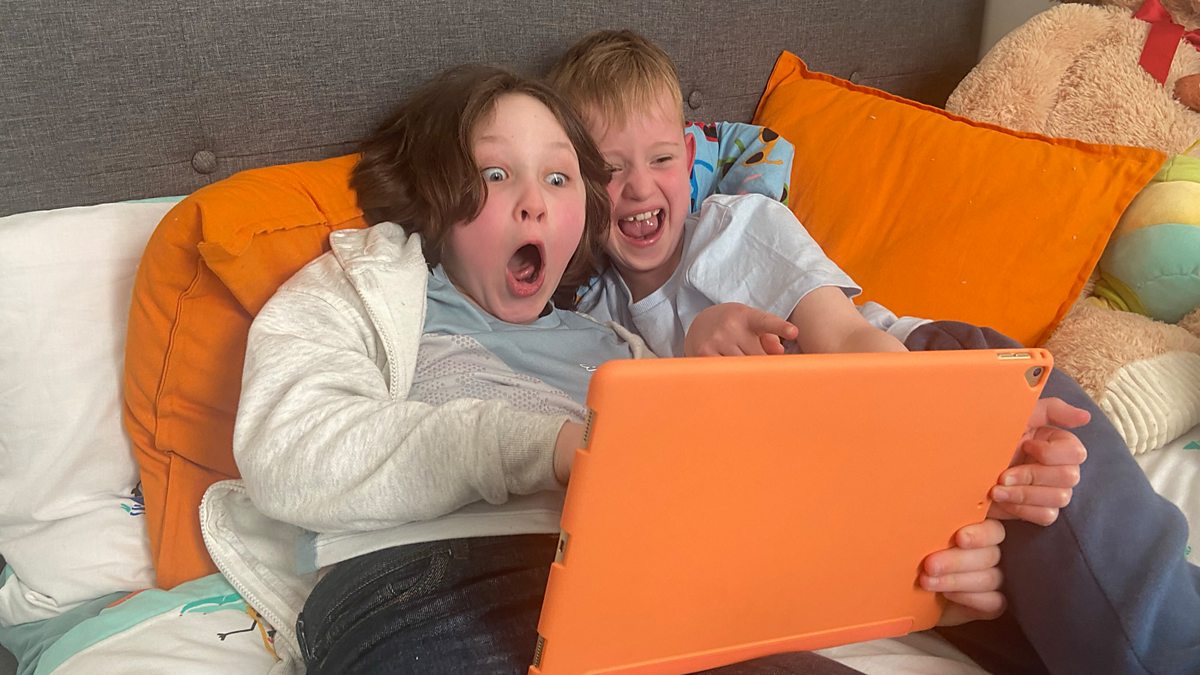 Clipheads - Series 1: 7. Bouncy Bouncy Boing Boing! - BBC iPlayer