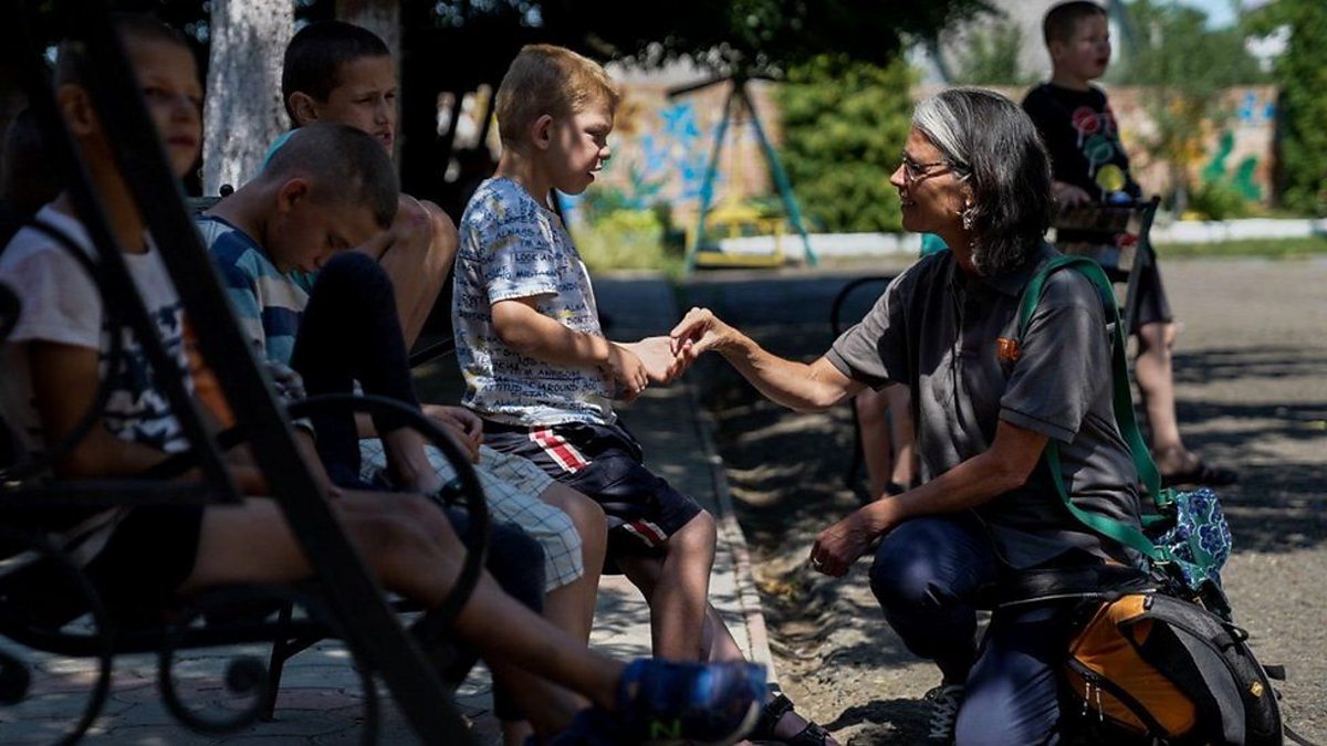 BBC Radio Cymru - Bwrw Golwg, Profiadau Ruth Wyn Williams, nyrs ...