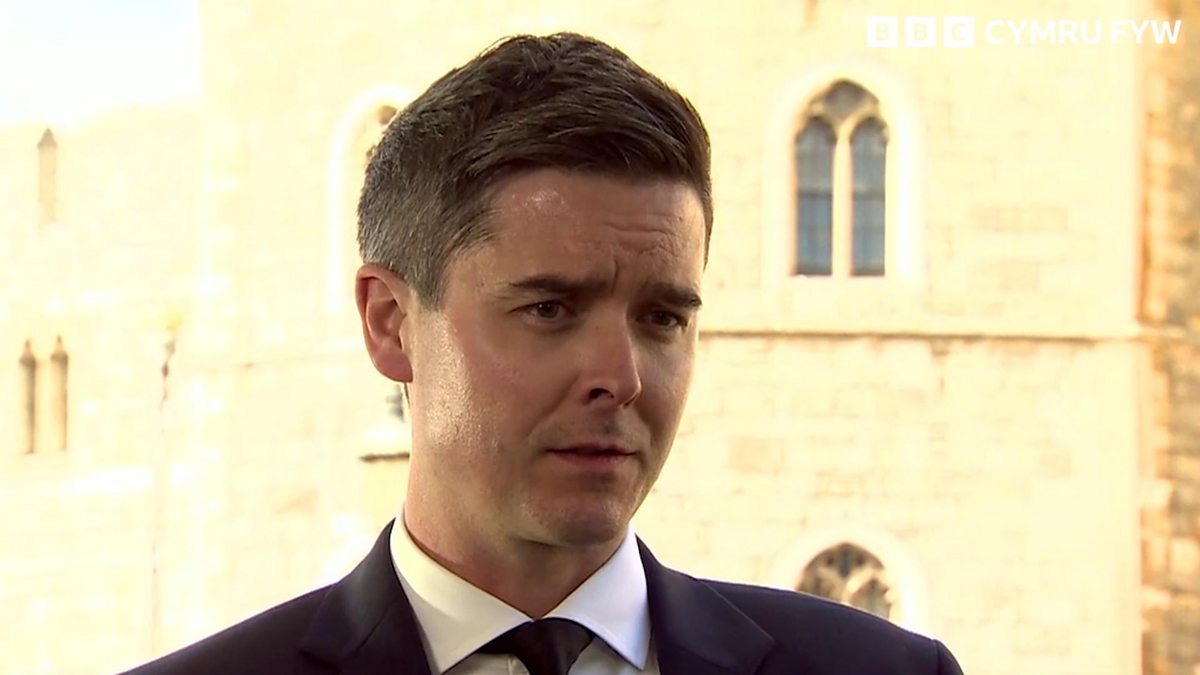 BBC Radio Cymru - Cymru Fyw, Tomos Dafydd Davies