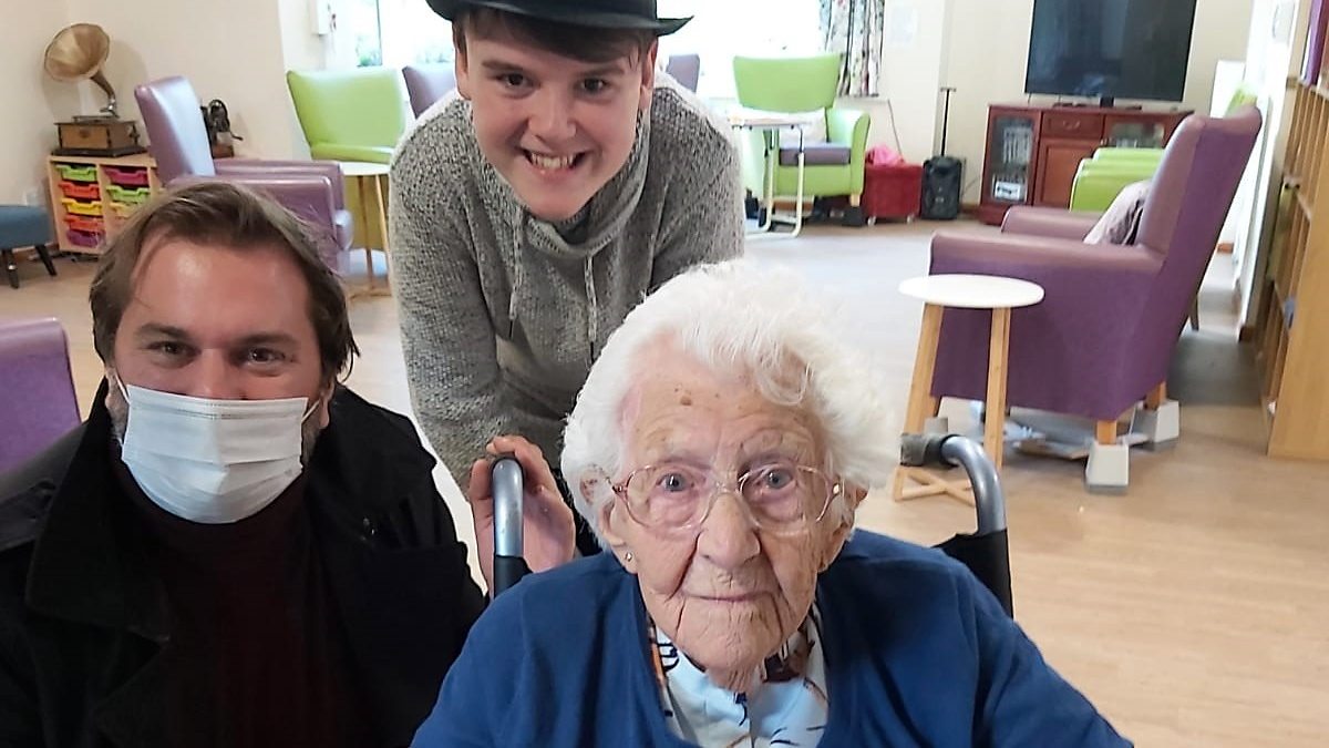 BBC Three Counties Radio - Justin Dealey, 24/09/2022, Millie Turns 102...