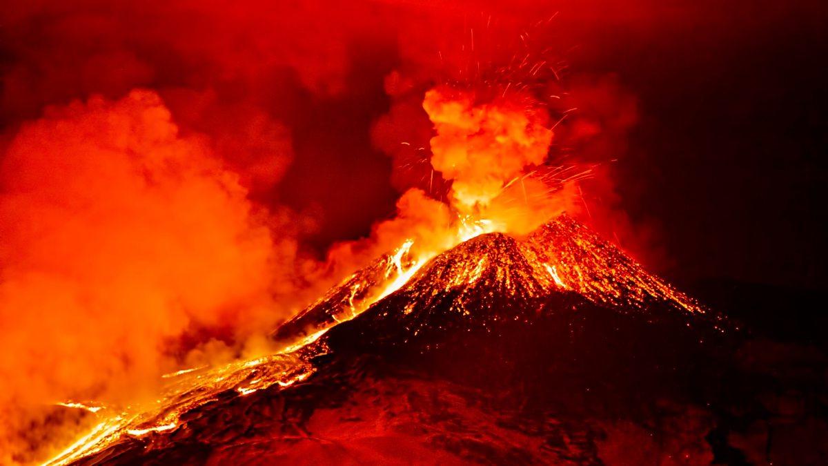 BBC World Service - Newsday, Are volcanoes more dangerous than asteroids?