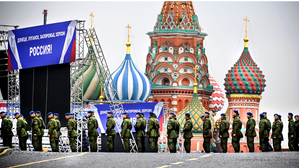 BBC World Service - The Fifth Floor, Russia's call up: what we know