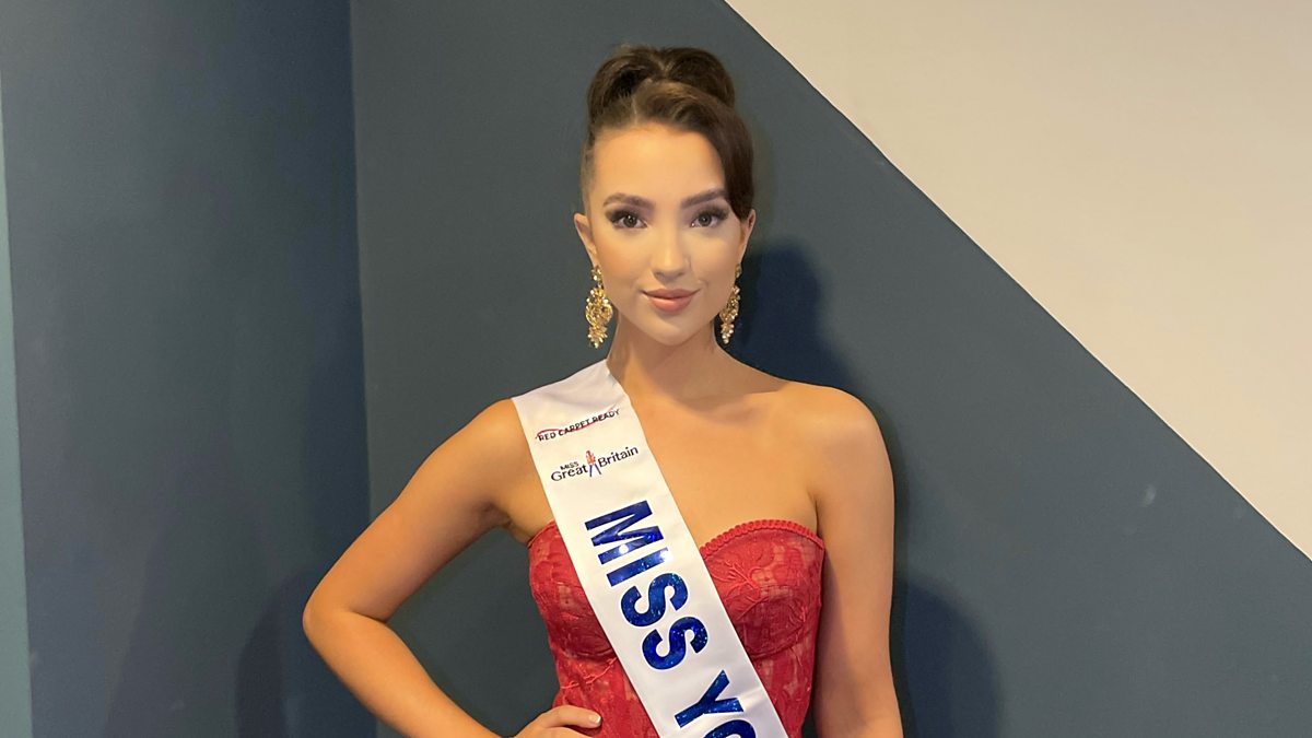 BBC Radio York - Jonathan Cowap, Ellie Brennan sits in (03/10/2022 ...