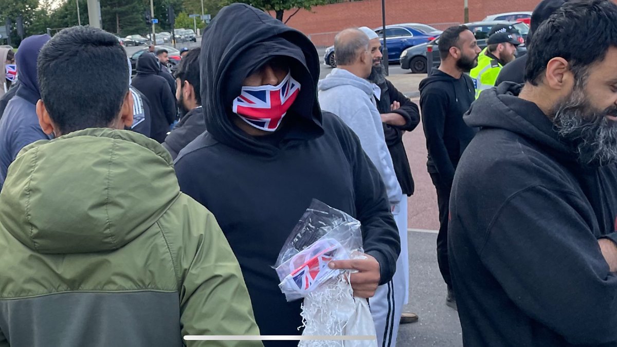 BBC World Service - Assignment, Leicester: Behind the divide