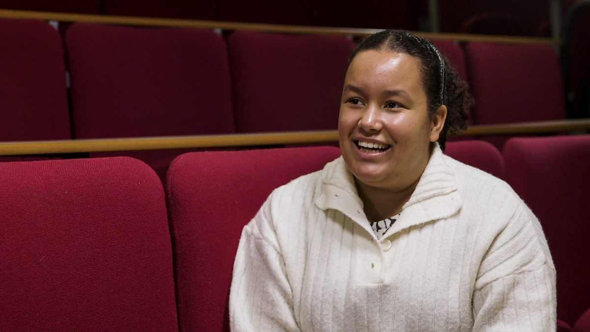 S4C - Aur Du, Emily Pemberton