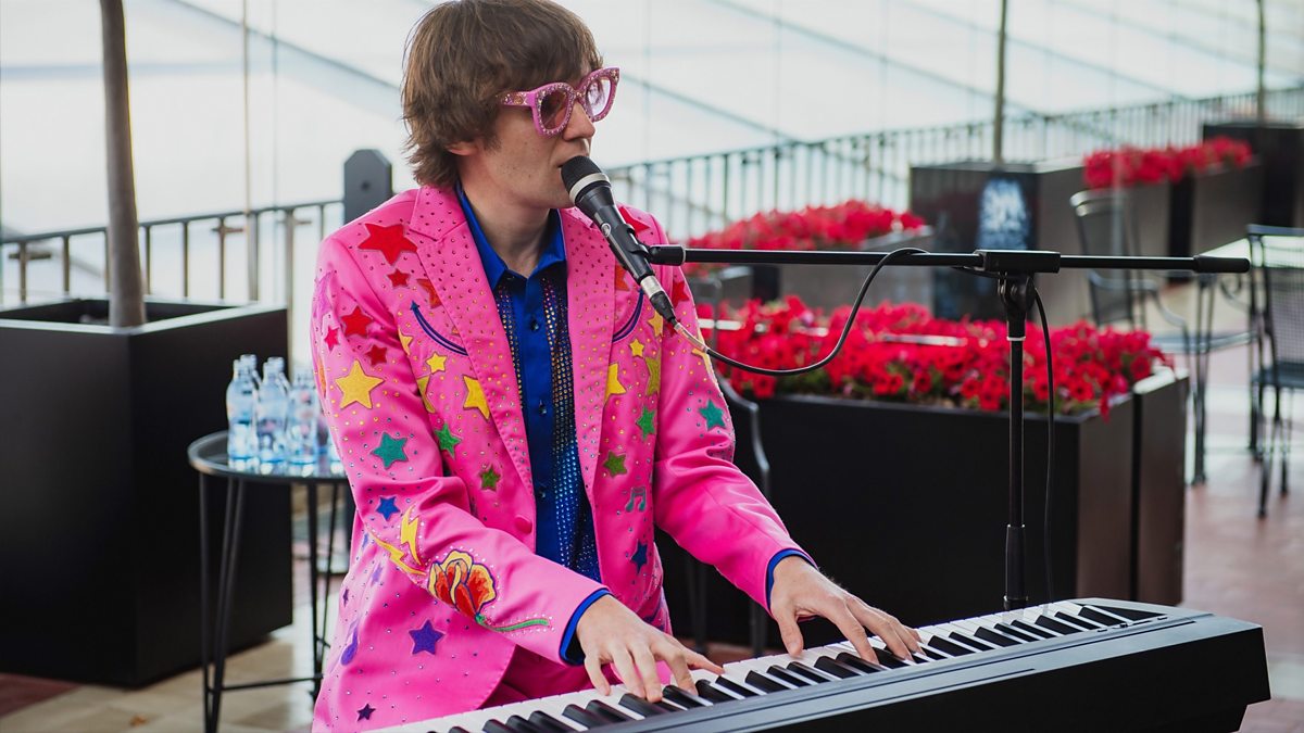 BBC Radio Berkshire - Andy Jones, 03/11/2022, "Old Windsor's Elton John ...