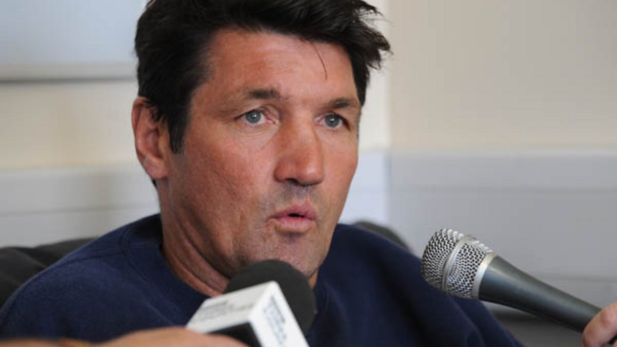 BBC Three Counties Radio - Andy Collins, Andy's back and he's talking ...