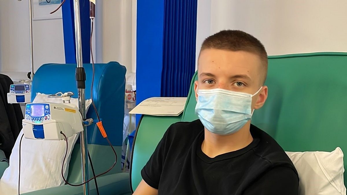 BBC Radio Cornwall - James Churchfield, Justin Leigh sits in (25/11 ...