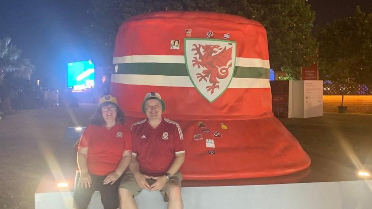 BBC Radio Cymru - Ar y Marc, Y Wal Goch yn Doha… ‘Dan ni wedi ffendio y ...