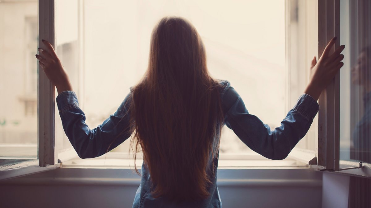 BBC World Service - CrowdScience, Could my house run out of air?