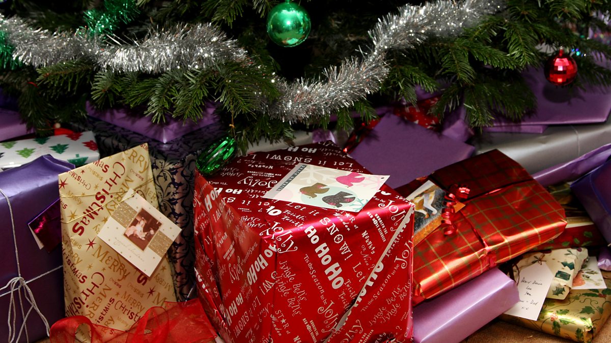 BBC Three Counties Radio - Kady Braine, Luton Salvation Army, Luton Toy ...