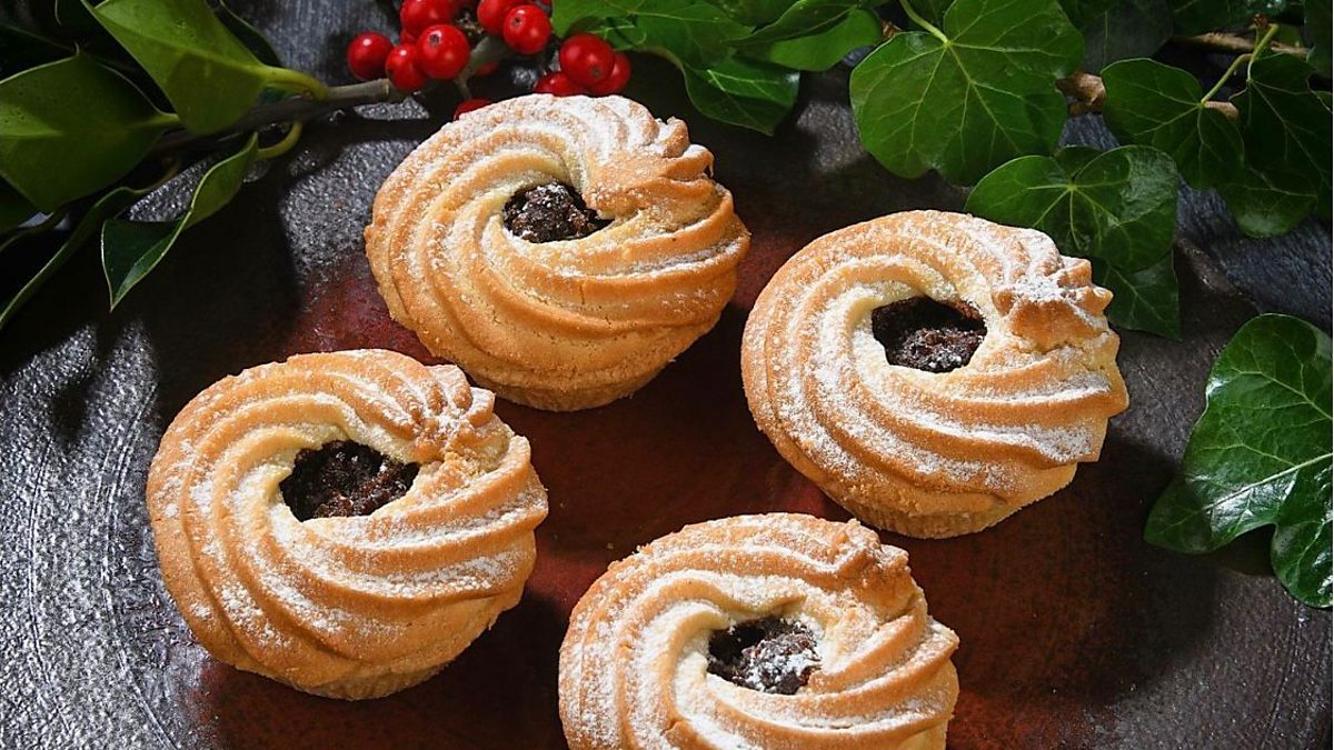 BBC One - Morning Live - Lisa's Biscuit Top Mince Pies