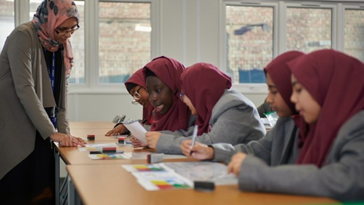 BBC Radio Leicester - Summaya Mughal, Jo Bostock sits in (15/12/2022 ...