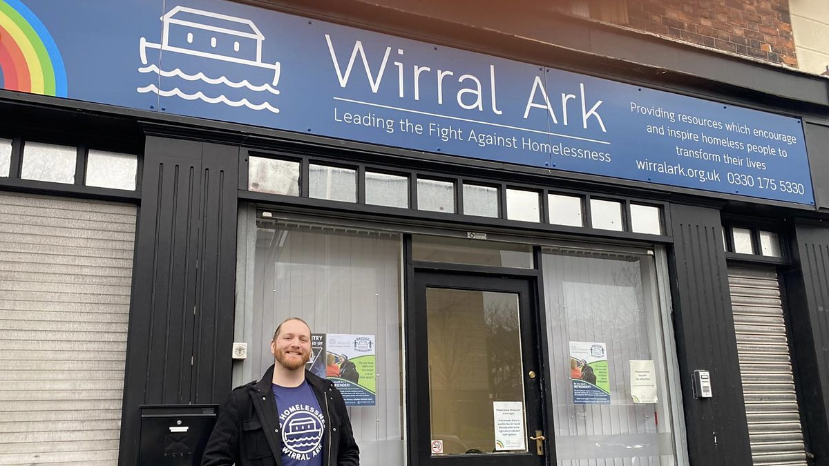 BBC Radio Merseyside - Daybreak with Helen Jones, 18/12/2022, Fourth ...