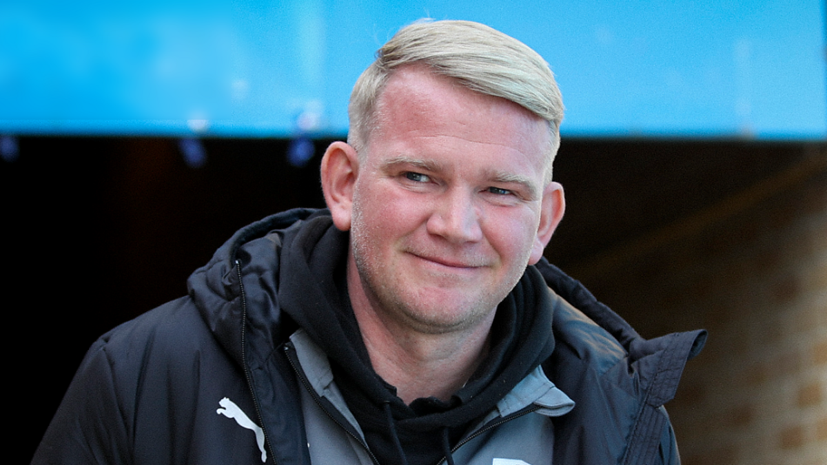 BBC Radio Cumbria - BBC Radio Cumbria Sport, Swindon Town 0-3 Barrow AFC