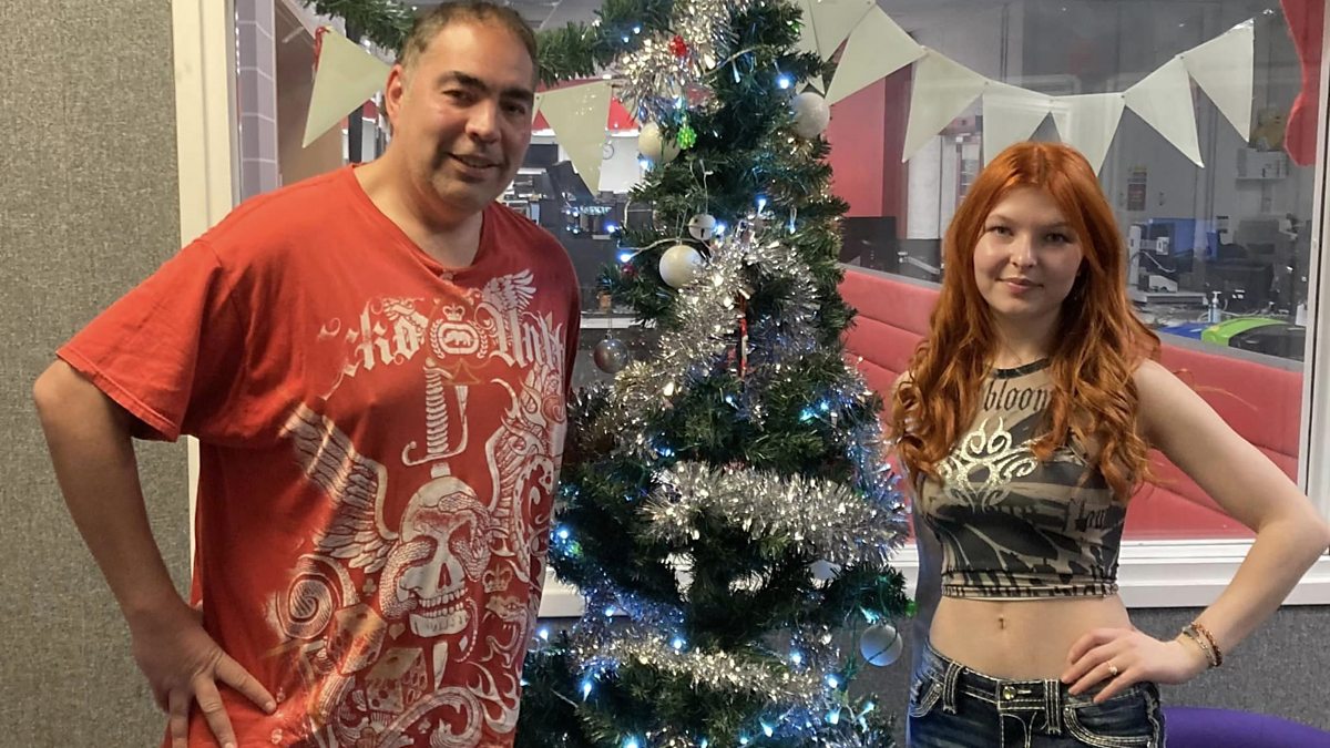 BBC Radio Bristol - Martin Evans, Martin live with Caitlin Mae