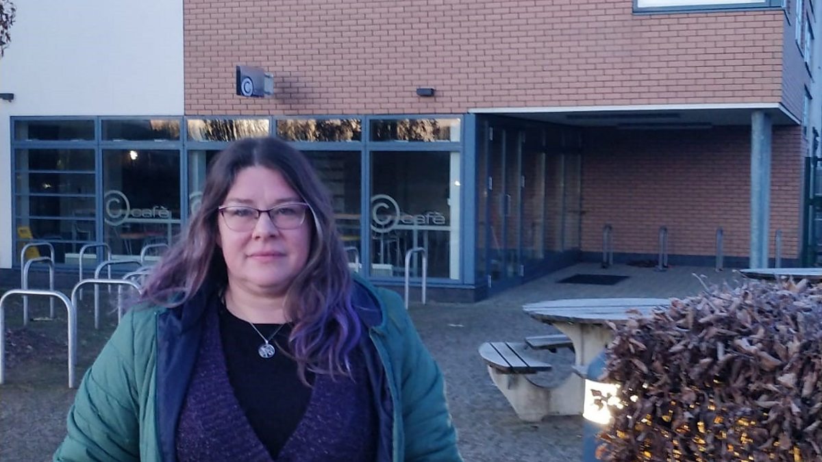 BBC Radio Northampton - Annabel Amos, Elaine Coe: "No teacher wants to ...