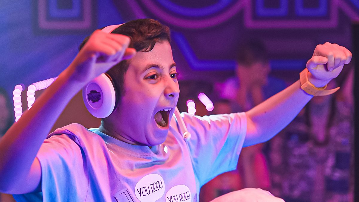 Lagging - Series 2: 1. Start New Game - BBC iPlayer