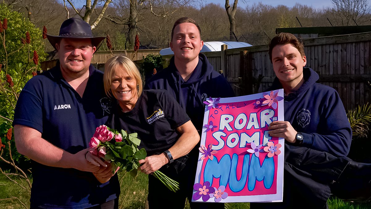 One Zoo Three - Series 3: 2. Super Mums - BBC iPlayer