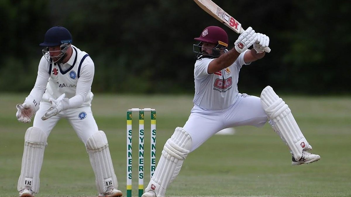 BBC World Service - Stumped, 'I found out about my Pakistan call-up on TV'