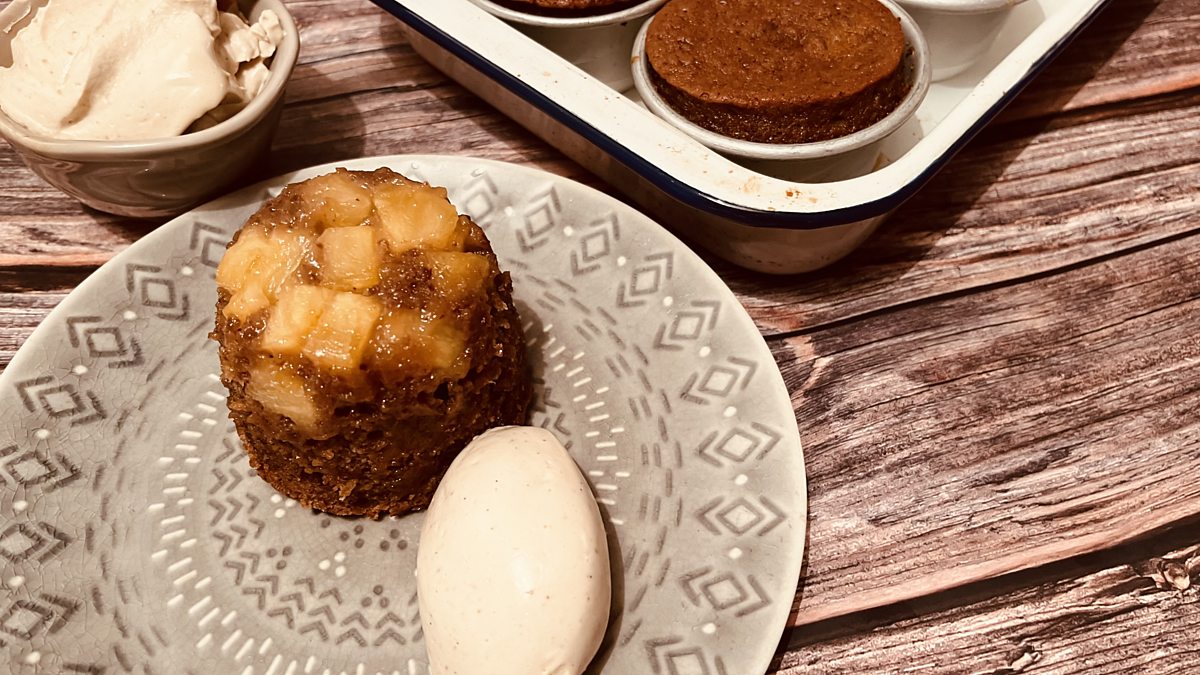 BBC Radio Ulster - Cooking with Paula McIntyre, Pineapple Puddings
