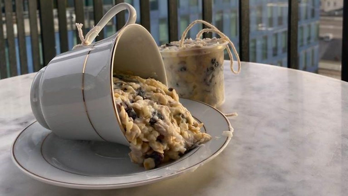 BBC One - Morning Live - Mark's Fat Cakes For Birds