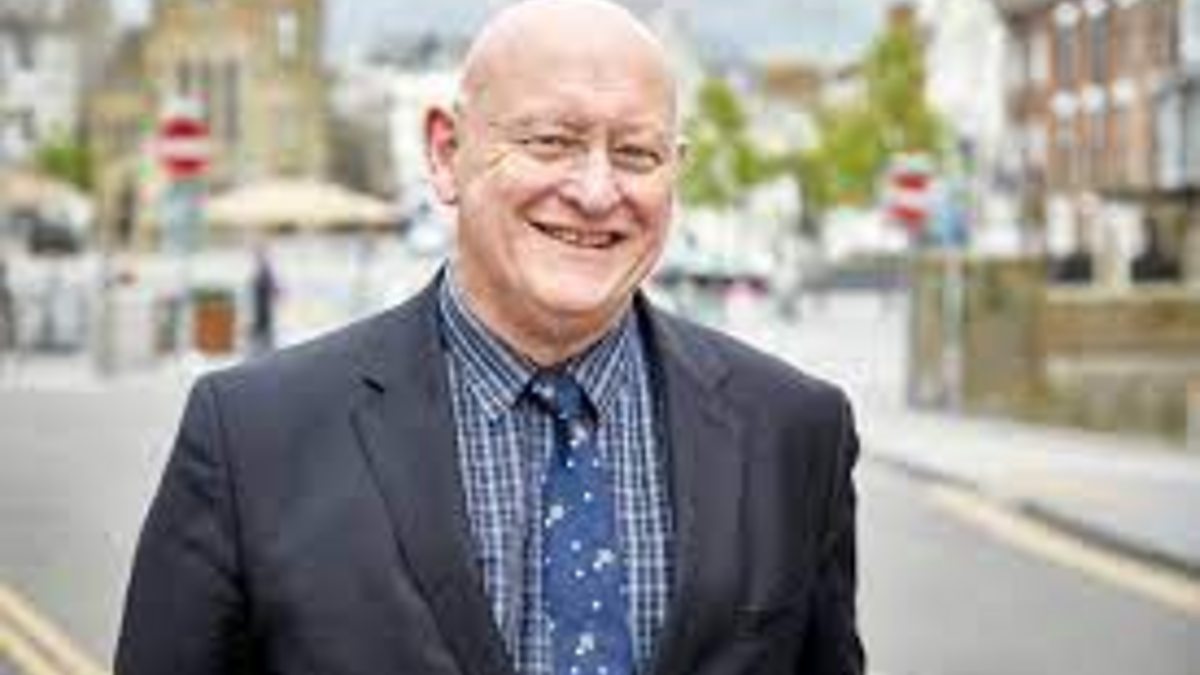 BBC Radio Cymru - Bore Sul, Bethan Rhys Roberts yn holi yr Aelod ...