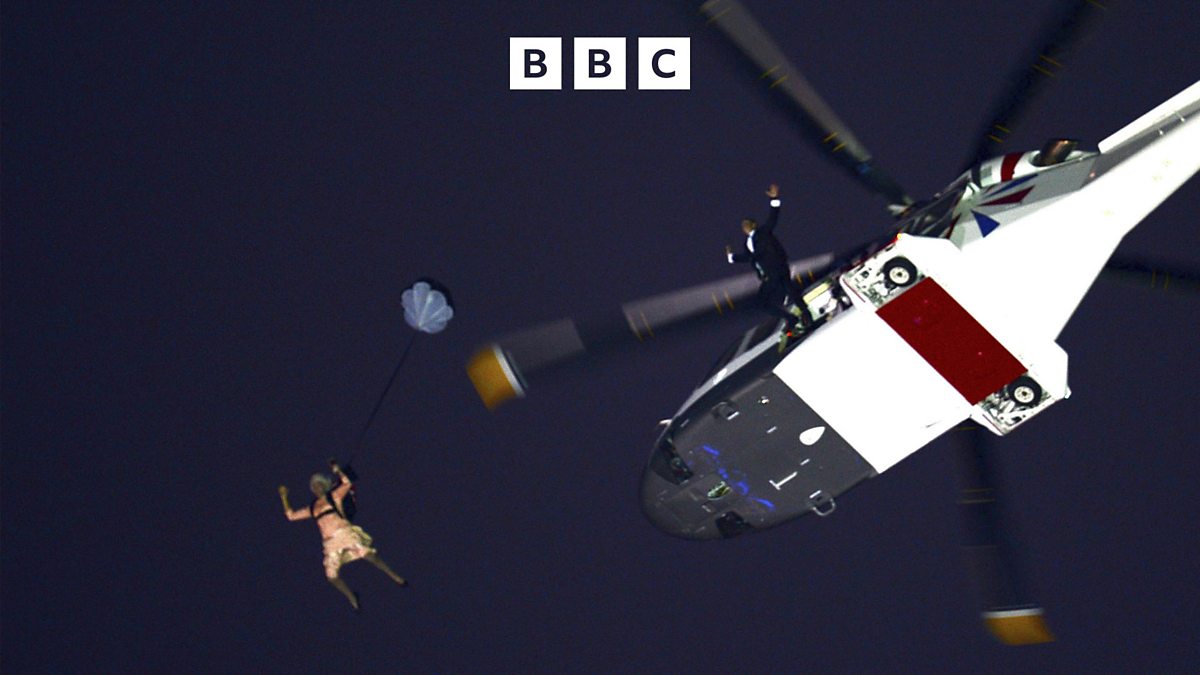 BBC World Service - Witness History, When the Queen 'jumped out of a helicopter'