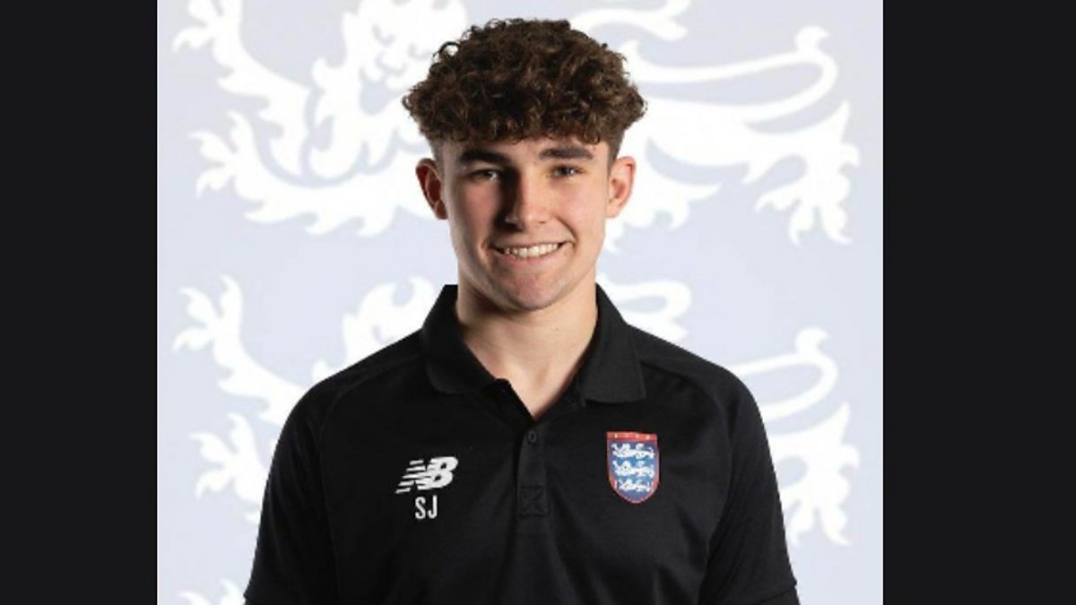 BBC Radio Cymru - Ar y Marc, Steff Jones - y Cymro sy'n chwarae i Loegr!