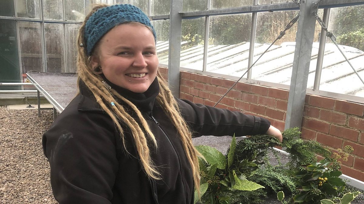 BBC Radio Sheffield - The Grow Show, 19/02/2023, Wreath making at ...