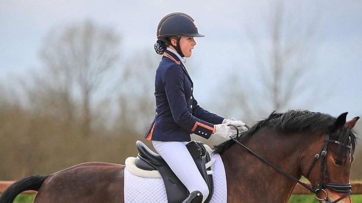 BBC Radio Cymru - Bore Cothi, Elin Harries Dressage
