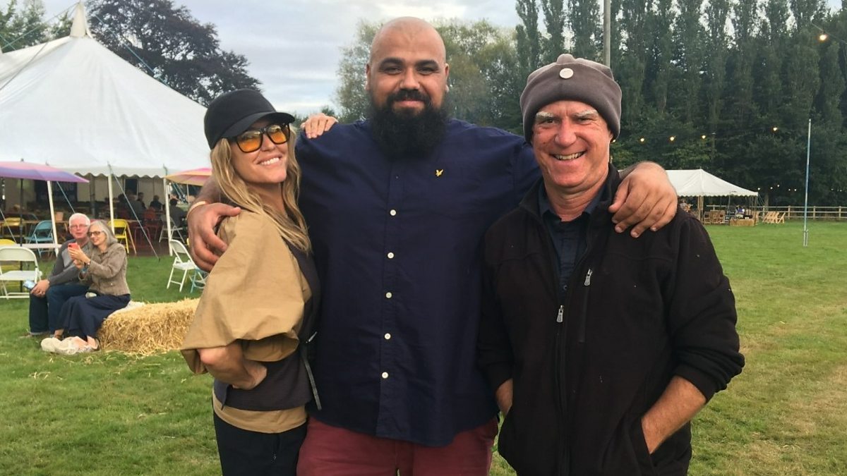 BBC Radio Cymru - Rhys Mwyn, Caneuon am fwyd/coginio, Chris ...