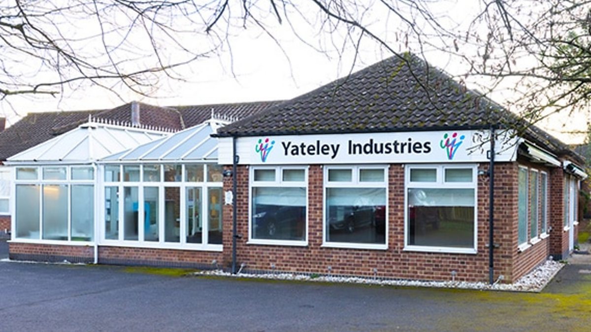 BBC Radio Surrey - Connor Moseley, Sheldon from Yateley Industries plus ...