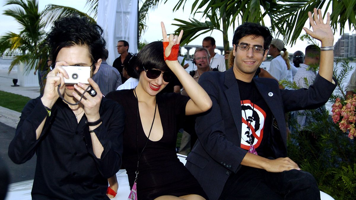 BBC Radio 6 Music - 6 Music Artist Collection - Yeah Yeah Yeahs ...