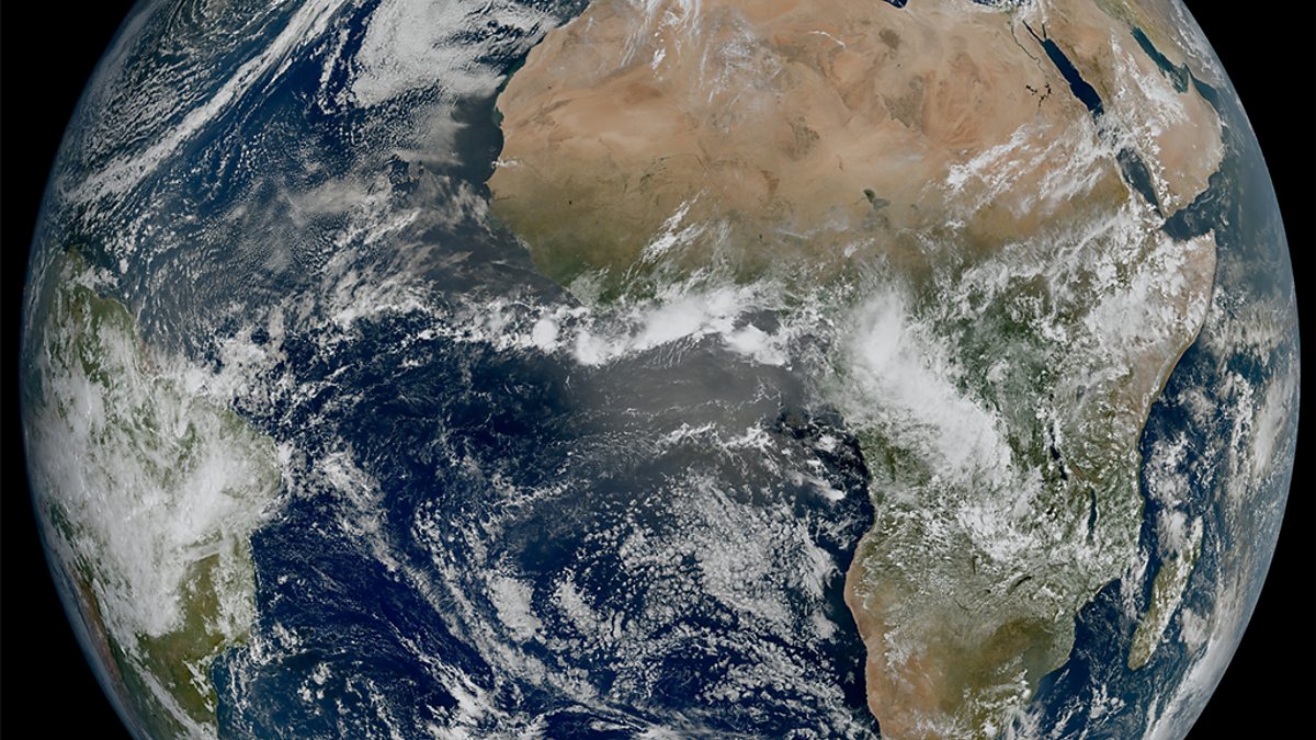 BBC Radio 4 - The World at One Highlights, Will it rain on the King's ...