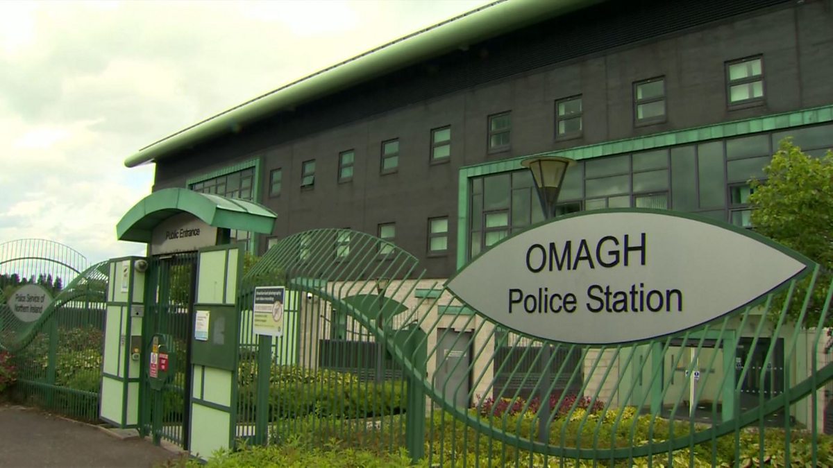 BBC Radio Ulster - The Nolan Show, 08/05/2023, Masked men hold motorist at gunpoint and force ...