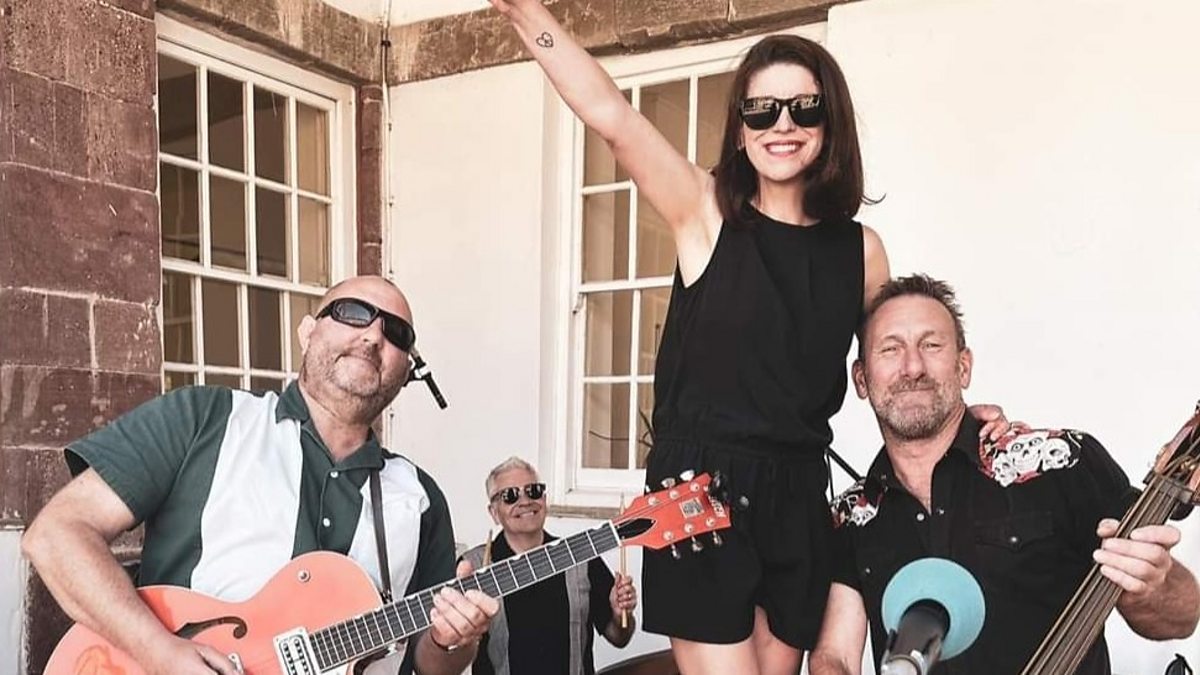 BBC Radio Cymru - Bore Cothi, Pwdin Reis yng Ngardd Fotaneg ...