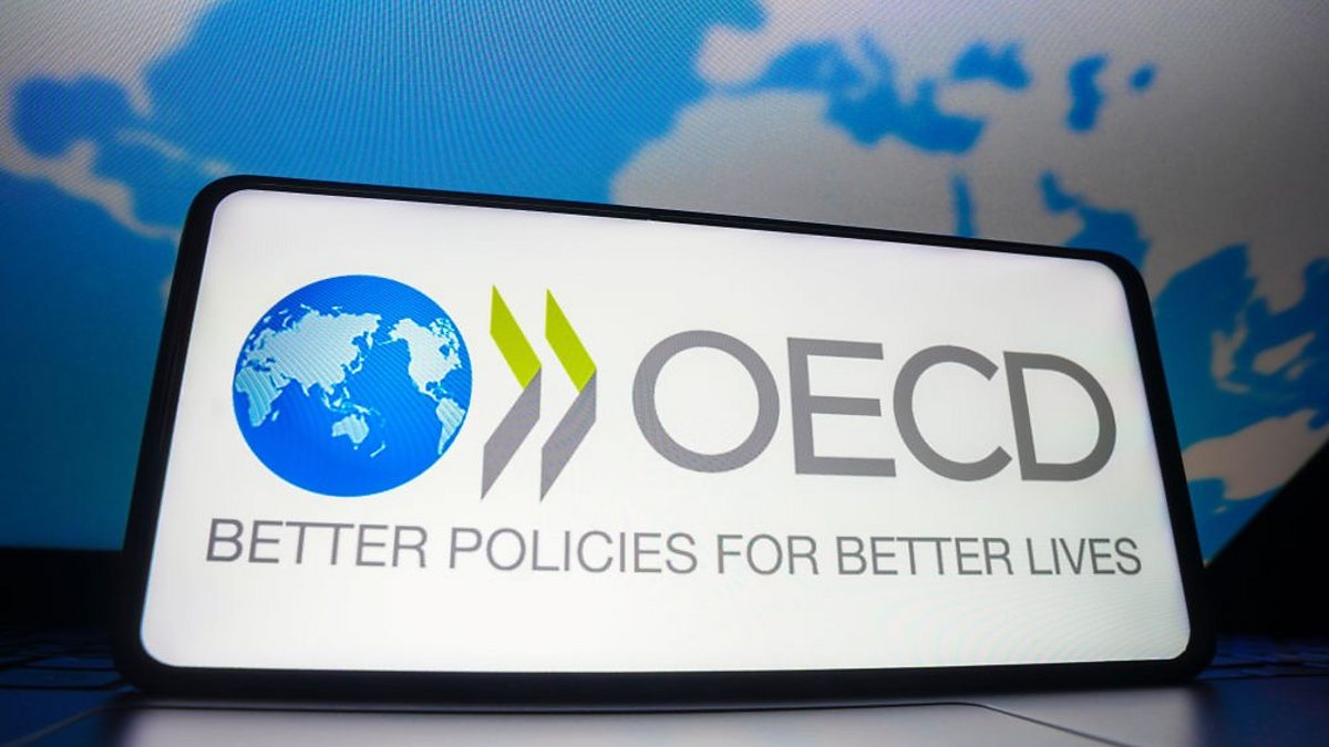 BBC World Service - World Business Report, OECD call for cuts to fiscal ...