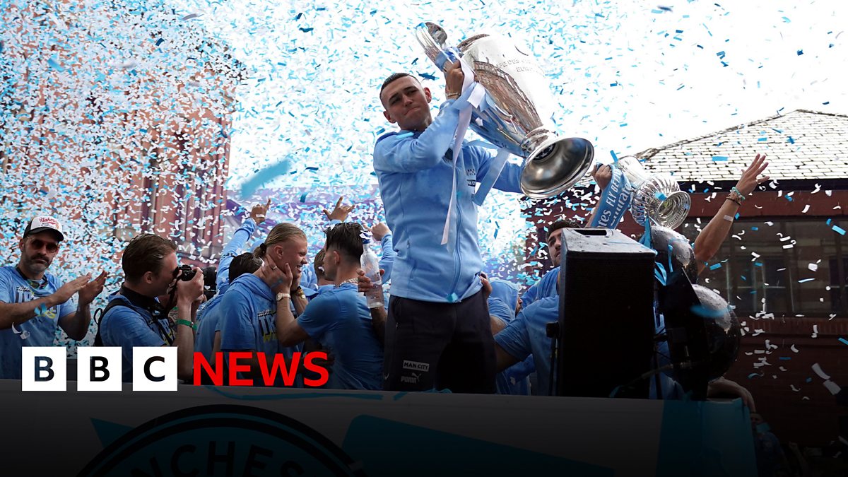 BBC News - Manchester City victory parade