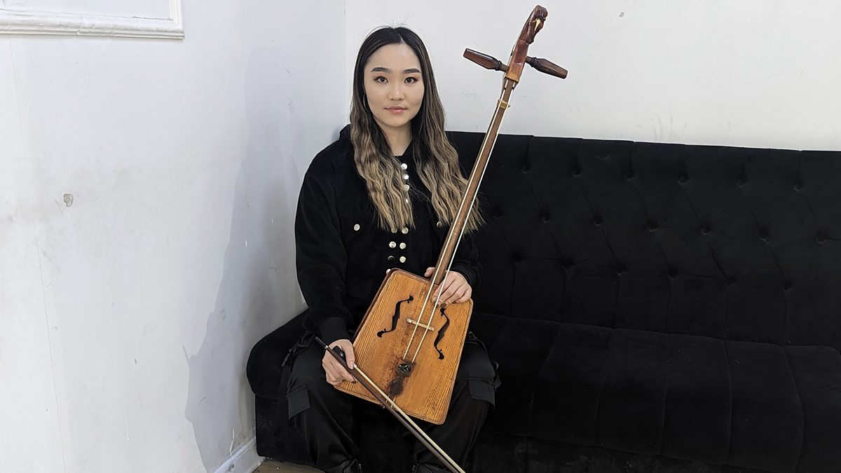 BBC World Service - The Documentary, Swan's head, tiger's roar