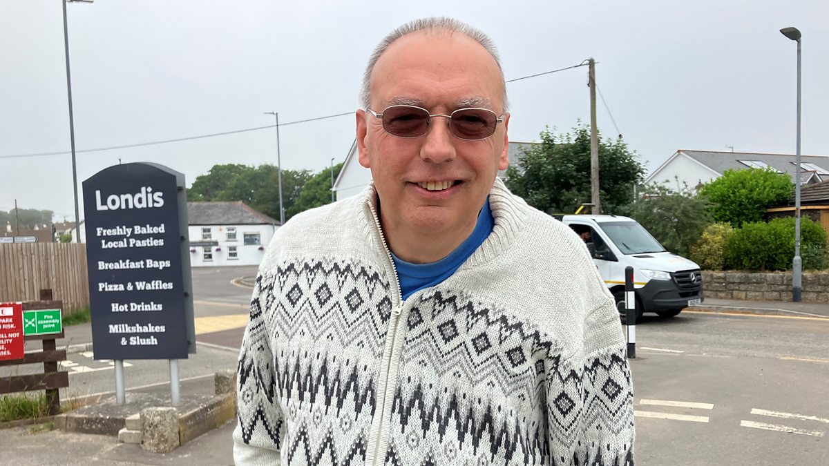 BBC Radio Cornwall - James Churchfield, 14/06/2023, Goonhavern bears ...