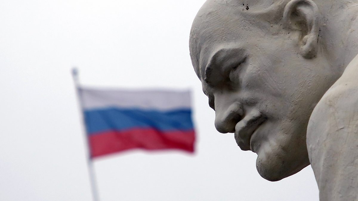 BBC World Service - Weekend, Russian mutiny: why did Putin invoke 1917?
